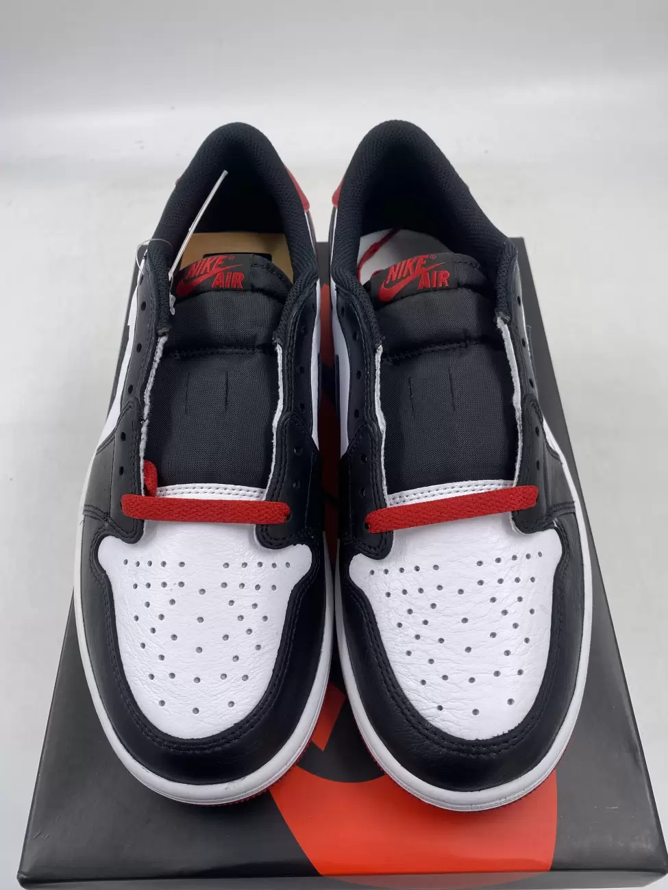 34259 - Jordan 1 Retro Low OG Black Toe (2023) | Item Details - AfterMarket