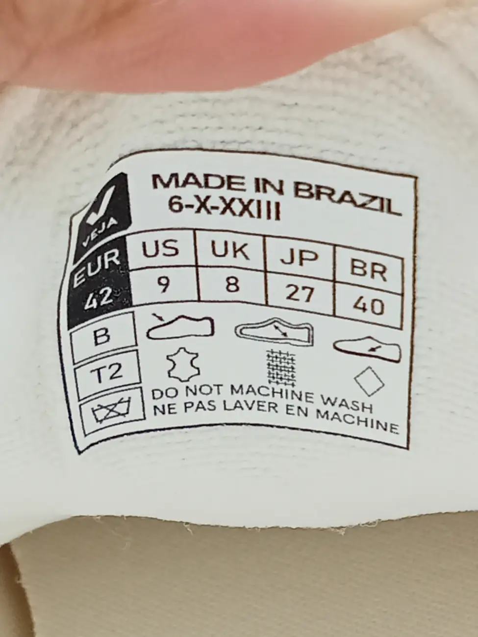 53762 - Veja Campo Low Chromefree White Black | Item Details - AfterMarket