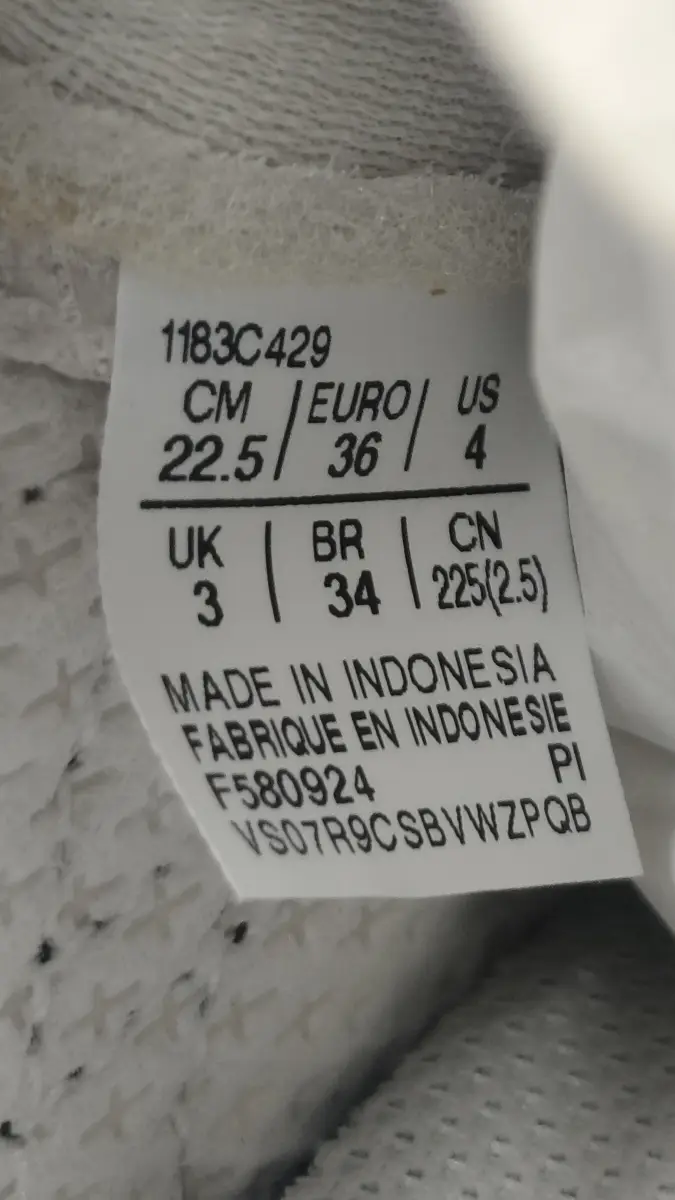 82400 - Onitsuka Tiger Tokuten Birch Iron Navy Gum | Item Details ...